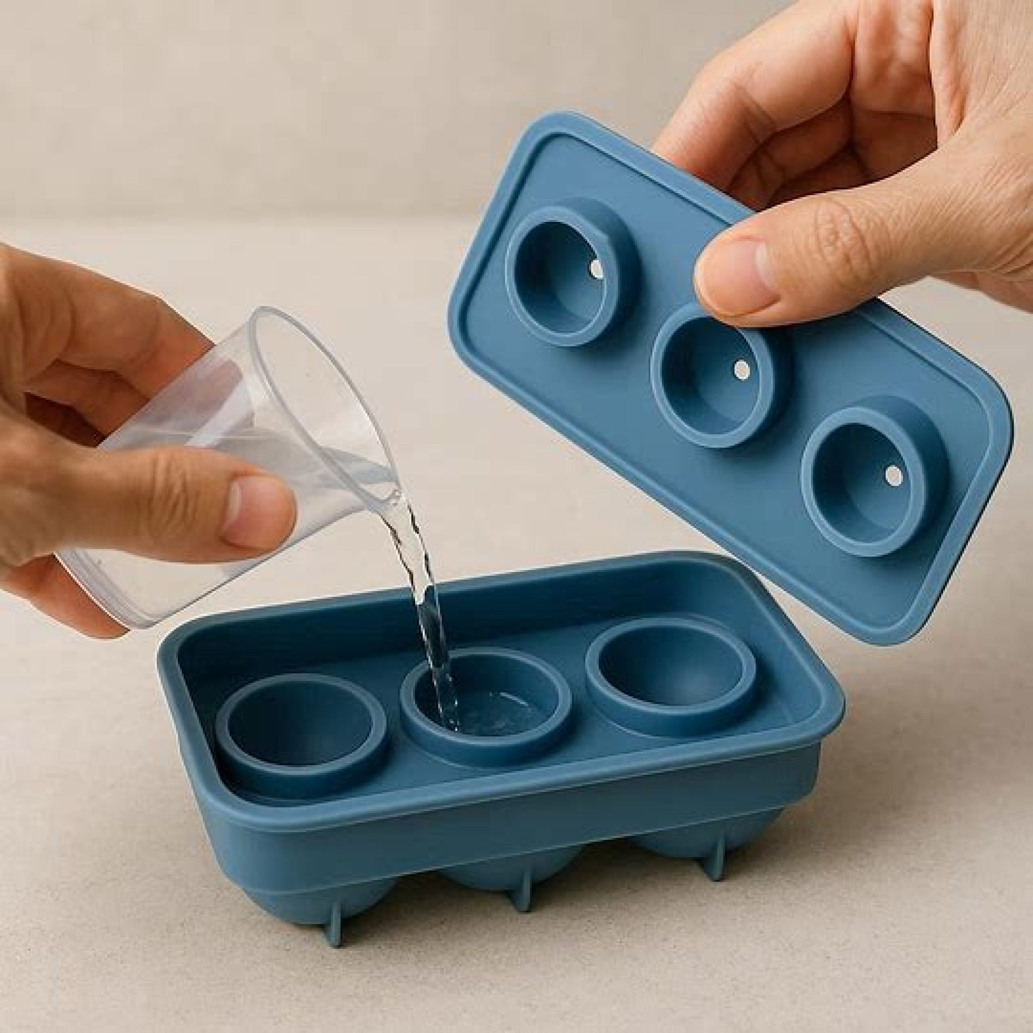 How to Fill Circle Ice Cube Tray? 7 Genius Tips